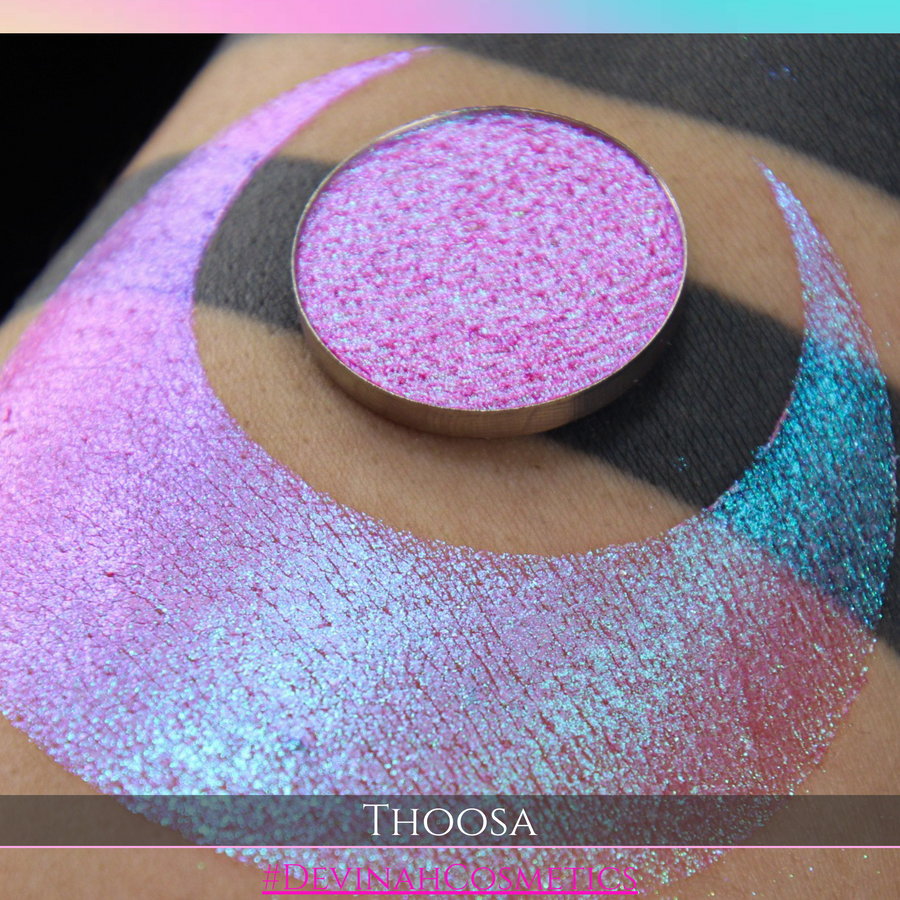 THOOSA Pressed Pigment – Devinah Cosmetics
